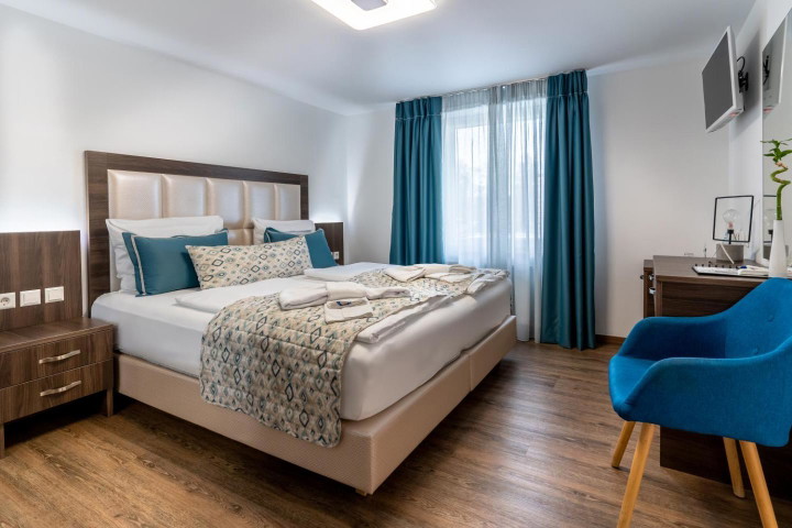 Hotel Myrsini - Reutlingen