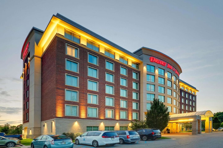 Drury Inn & Suites Grand Rapids - Grand Rapids, MI