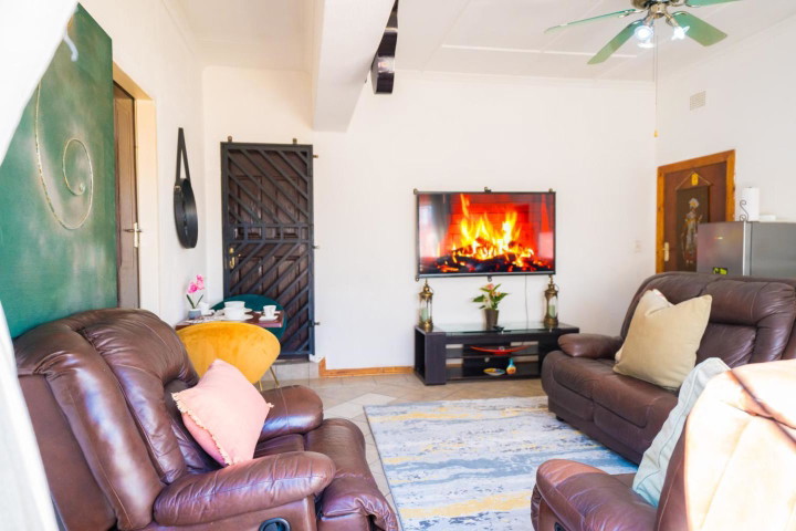Terry's Cozy Haven - Alberton