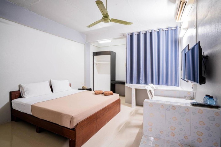 Pasawang Hotel (โรงแรมภาสว่าง) - Thaiföld