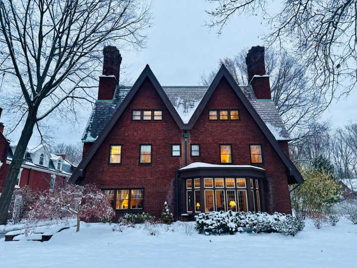 Luxurious Mansion For Large Groups - Shaker Heights, OH