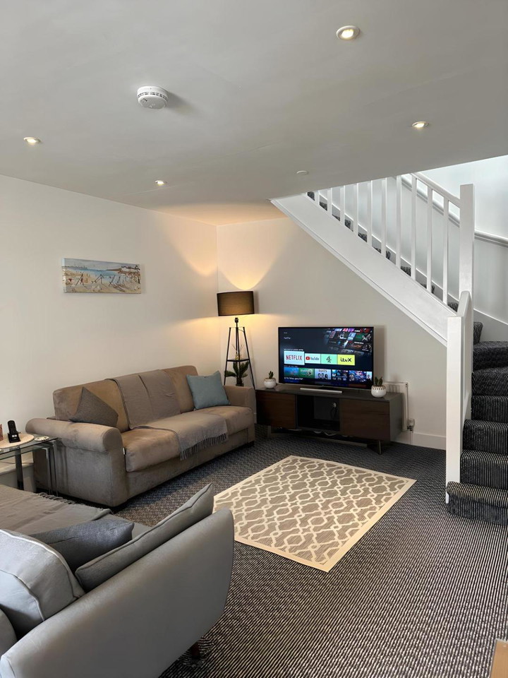 Amo Mews House - Central, Private Patio & Free Parking - Steyning
