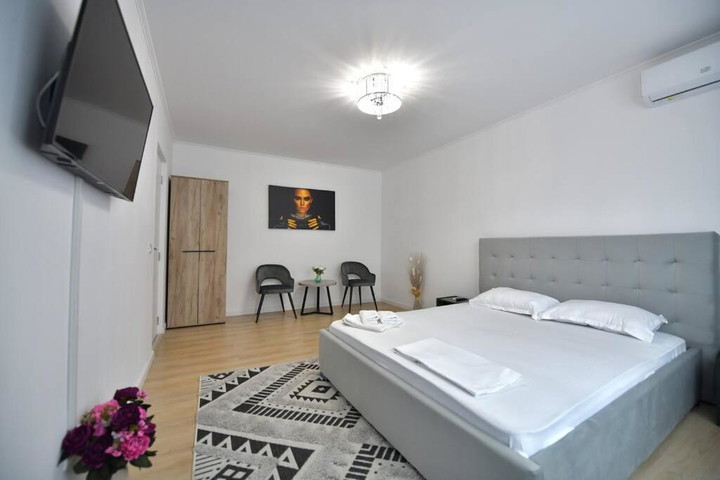 Luxury Studio / M Romancierilor - Chiajna