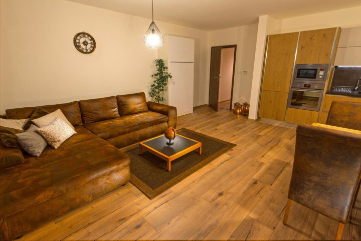 A-partman Sk - Main Square - Private Parking - Mountain View - Top Floor - 82 M2 - Poprad