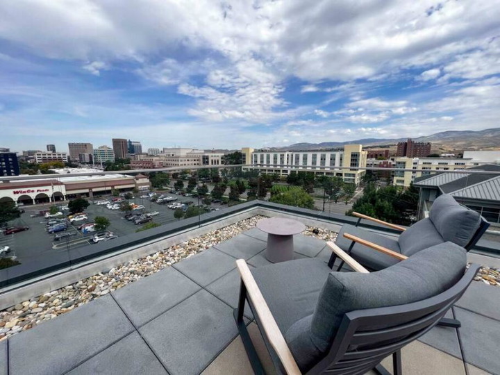 Penthouse Views & Iconic El Capitan Ambiance - Boise, ID