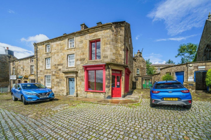 Bank House | Peak District - United Kingdom