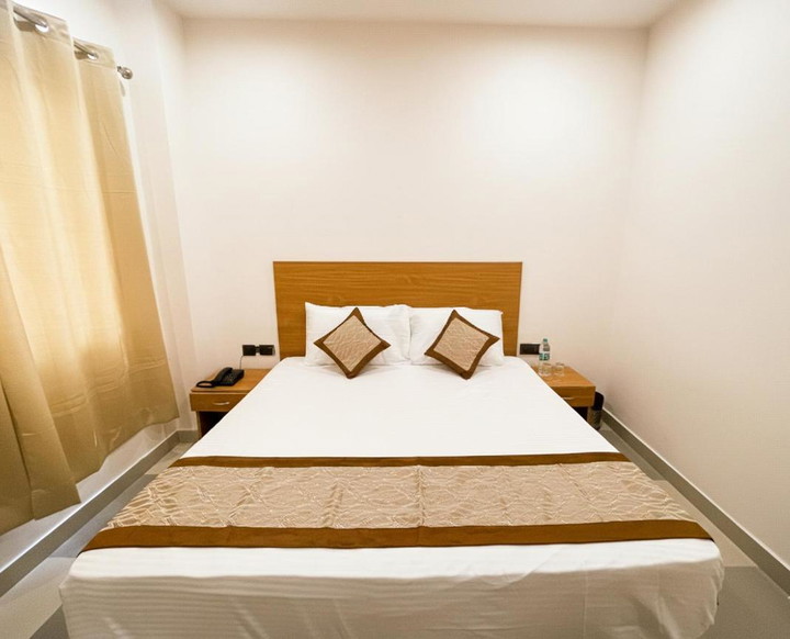 Hotel Srijan Near Iskcon Temple, Main Road Vrindavan - Vrindavan