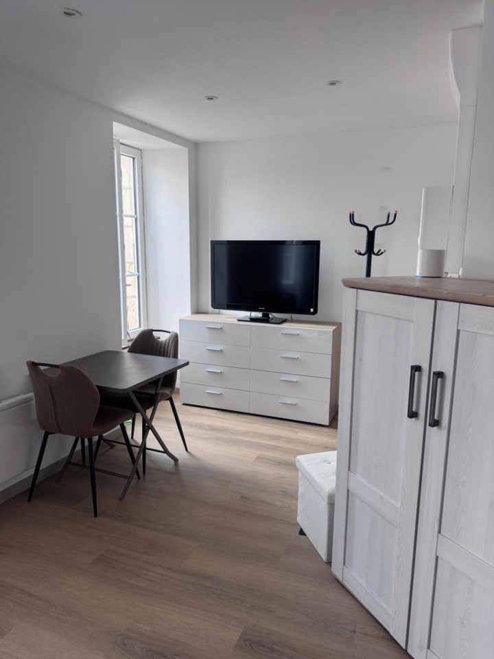 Studio Rénové Au Cœur Du Centre Historique De Saintes - Saintes