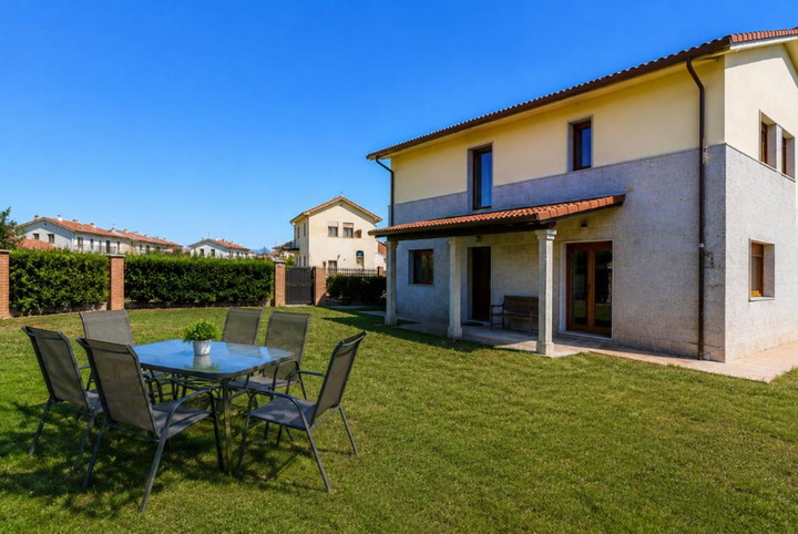 Acogedora Casa Con Jardín - Salamanca