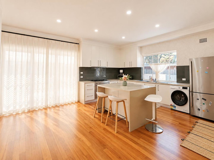Easy Access To City Park Side Cosy House In A Convenient Hub - Burwood