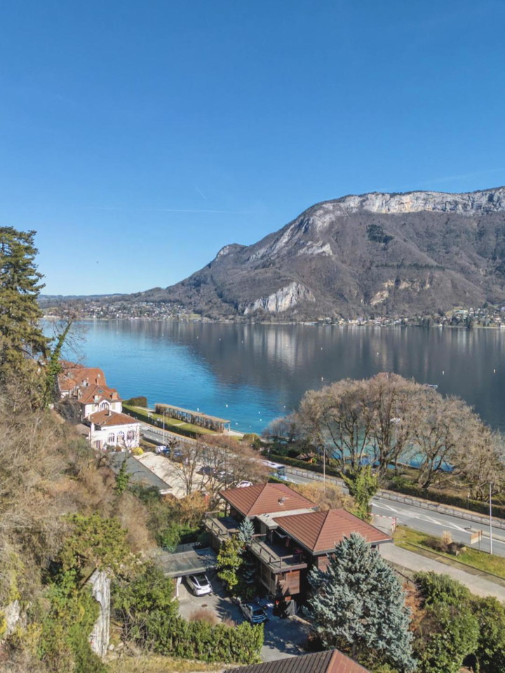 La Roche & Le Lac - Annecy-le-Vieux