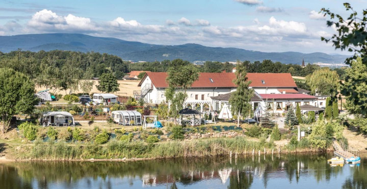 Forteca, Pokoje Gościnne Nad Stawem - Pologne