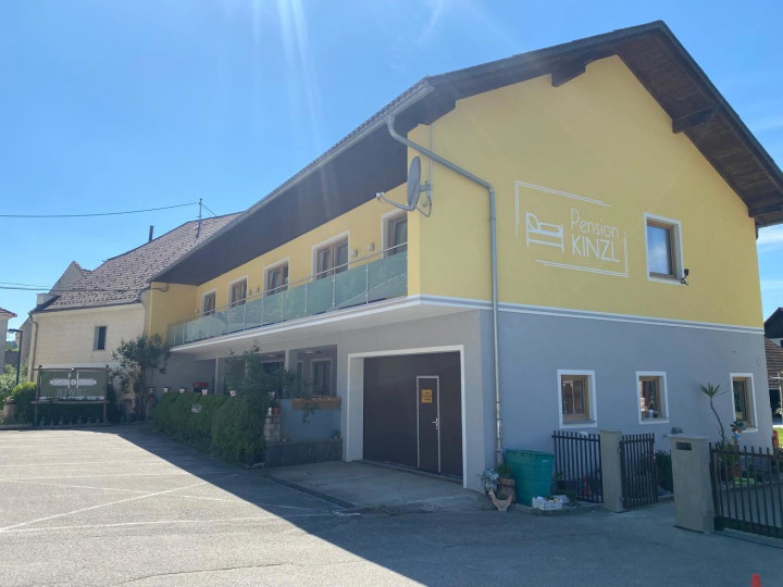 Pension Kinzl Mit E-ladestation - Wels