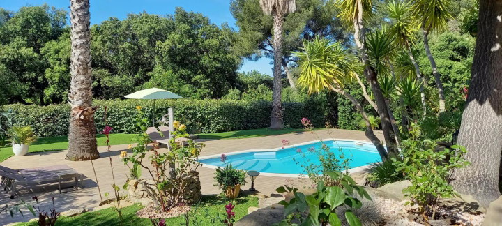 Au Temps Pour Vous - Le Castellet