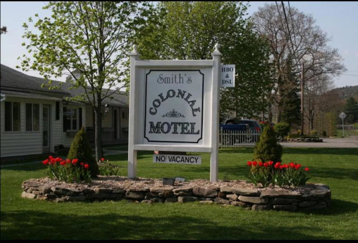 Smith's Colonial Motel - 紐約
