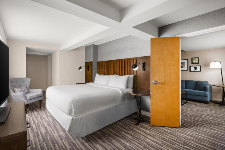 Best Western Premier Plainview-long Island Hotel - Deer Park, NY