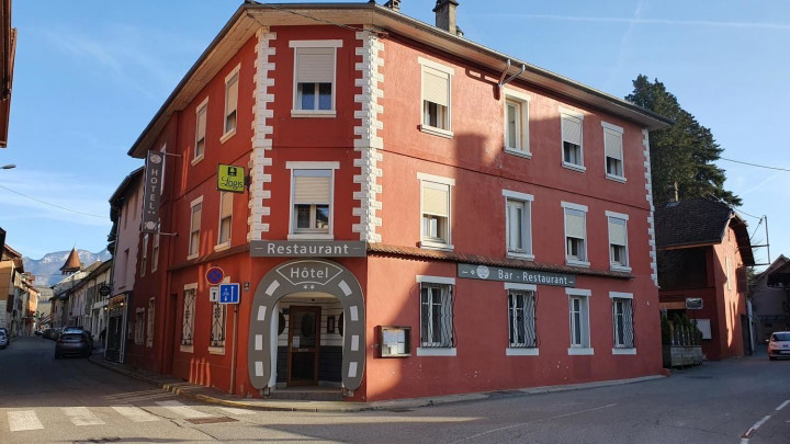 Logis Hôtel Du Fer à Cheval - Belley