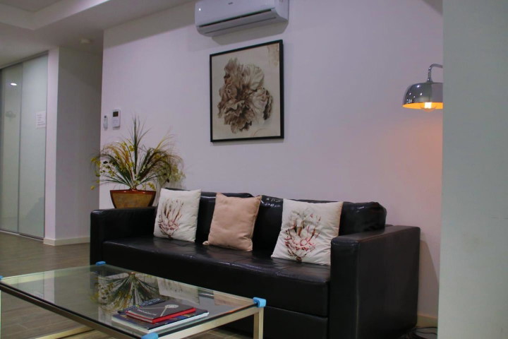 Elegant Design 2 Bed 2 Bath Apartment In Liverpool - Sydney