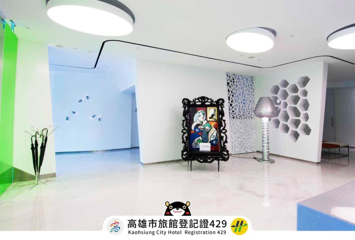 御宿商旅 中央公園館 - Zuoying District