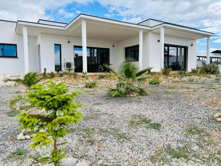 Villa Pour 6pers, 10 Min Des Plages, Proche Aéroport Beziers Et Autoroutes - Béziers