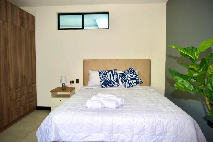 Beautiful & Cozy Suite 3 Min From Paseo Escalon - San Salvador