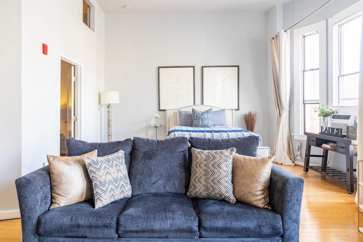 Loft Suite Walk To Conv Center Free Parking - San Diego, CA