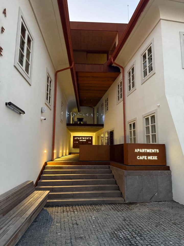 Apartments Cafe Hexe - Pozsony