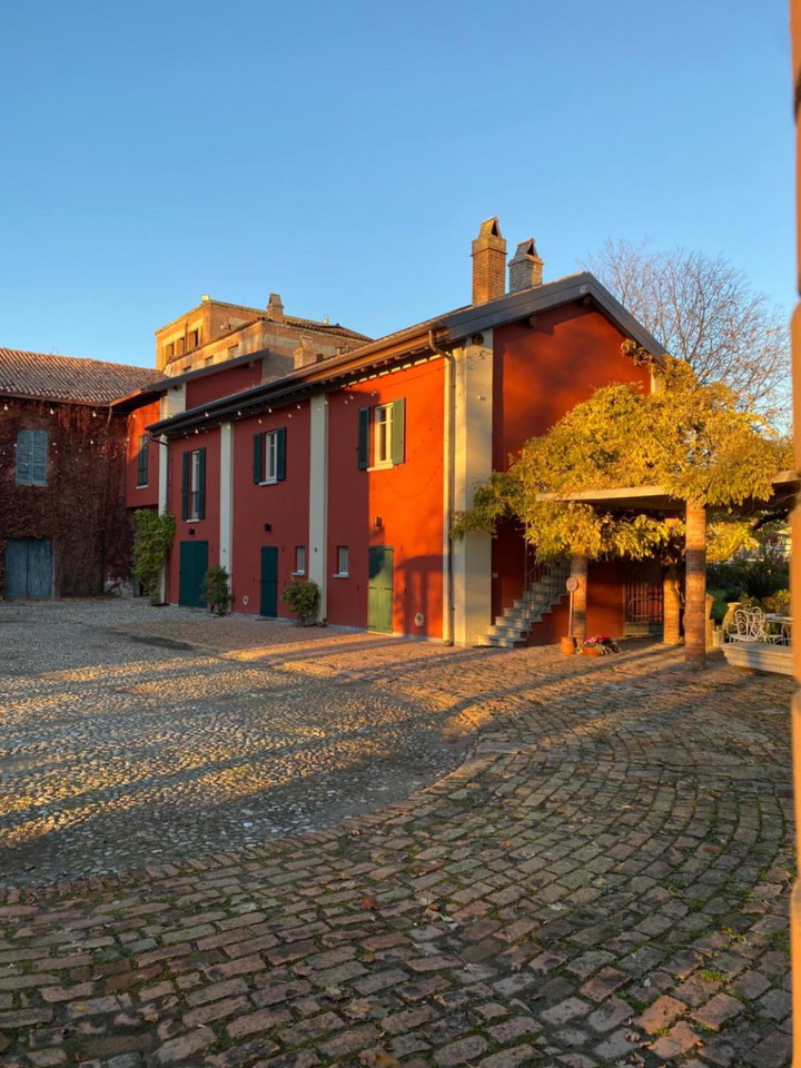 Tenuta Pizzone Wine Resort - Voghera