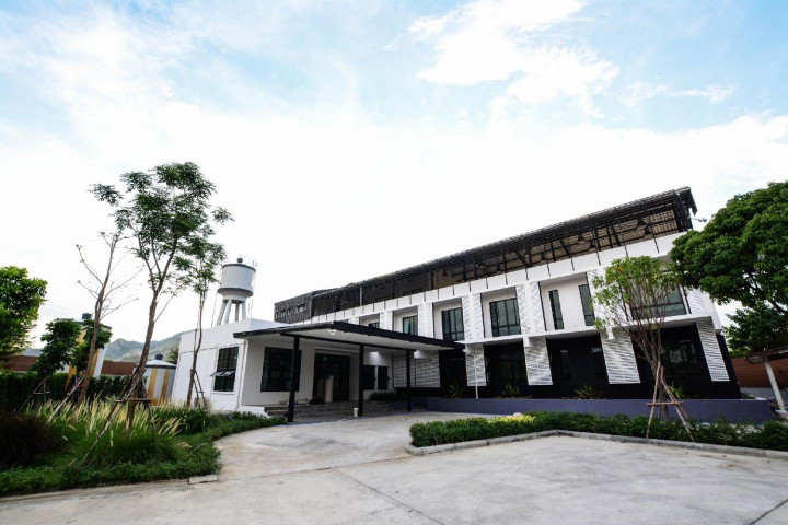 By Hotel Kanchanaburi - Kanchanaburi