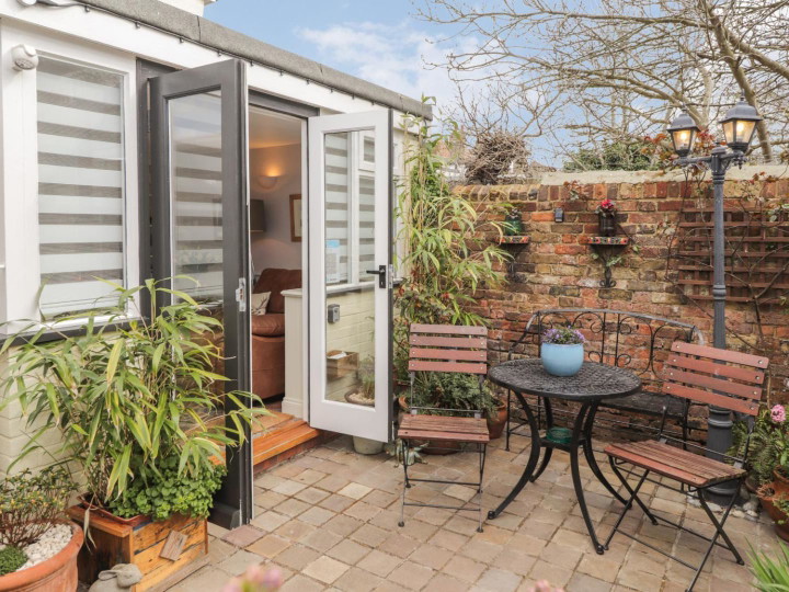 Rose Cottage - Deal