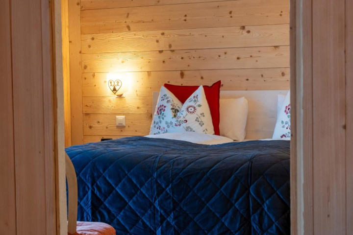 Basecamp - Renovated Apartment With Sunny Balcony By Heiti Gstaad - Gstaad