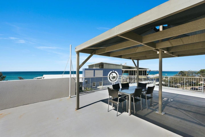 Beachfront Penthouse - Maroochydore