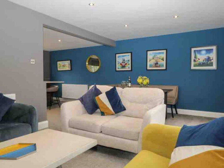 Quarry House,chic And Quirky 3 Storey Home, Bowness Centre With Parking - Bowness-on-Windermere