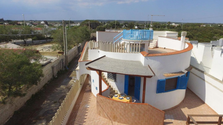 Villa Azzurra Con Piscina E Con Vista Mare Fronte Spiaggia Specchiarica Di San Pietro In Bevagna - Punta Prosciutto