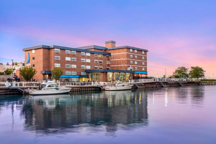The Harborview On Lake Michigan, An Ascend Collection Hotel - Grafton, WI
