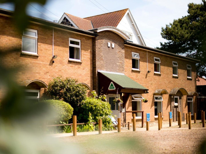 Yha Sheringham - England