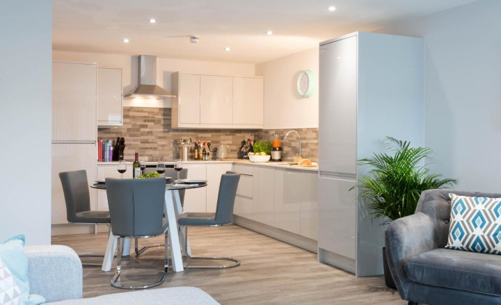 Cotels 7zero1 Aparthotel - Unique Apartment Building With Friendly Reception - Pet Friendly - Private Garden Area - Oxfordshire