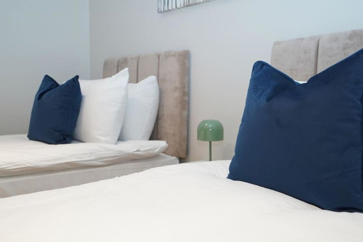 Beautiful Apartment Near Lhr With Free Parking - Hayes