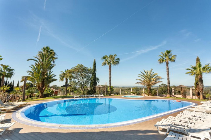 Host Wise - Deluxe Spacious House With Terrace & Jacuzzi - Alvor