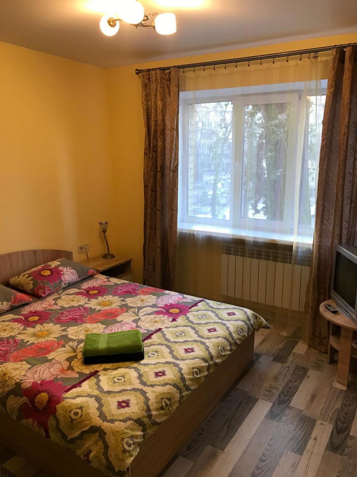 Киев сдам посуточно ул Доброхотова 28 Daily Rent Kyiv St Dobrokhotova 28 - Kiev