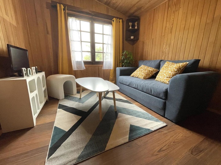 Cabane Cozy Et Chaleureuse - Yvoire