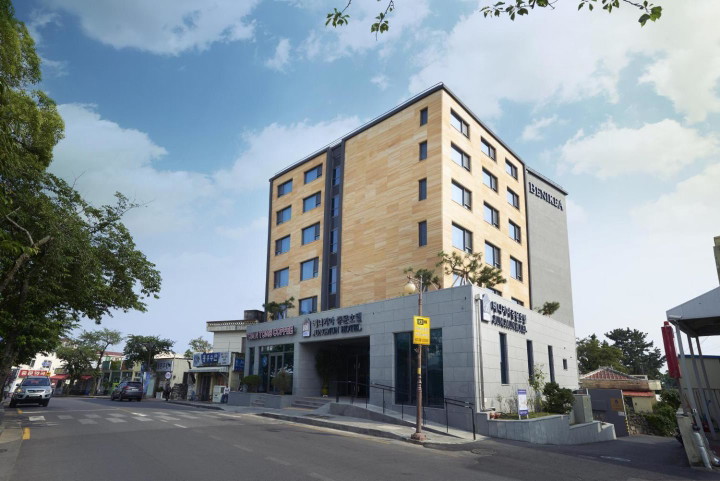 Benikea Jungmun Hotel - Seogwipo-si
