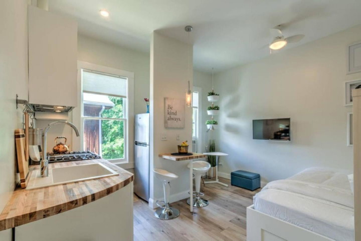 Miraculously Modern In A Vintage Shell Midtown - Tennessee