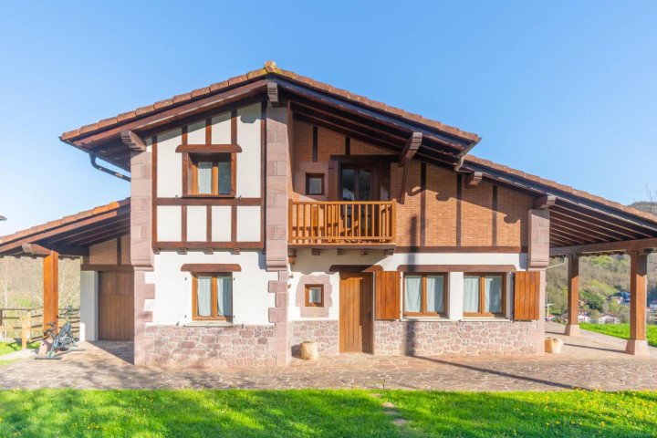 Iribar Enea, Tu Casa De Campo En El Norte Navarro - España