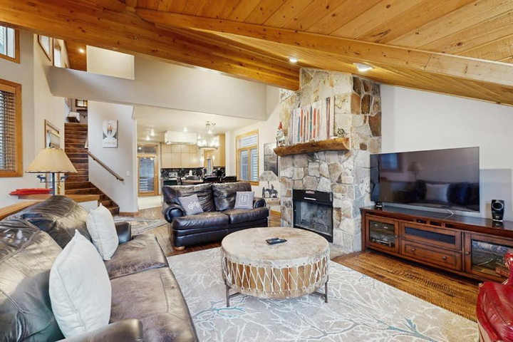 Slopeside Luxury -Walk To Slopes Or Town With Private Hot Tub & Sauna - Park City, UT