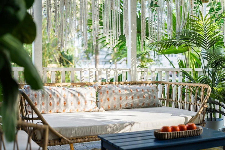 The Blue Bungalow - Peaceful, Porch, Hot Tub, Downtown - Winter Park, FL
