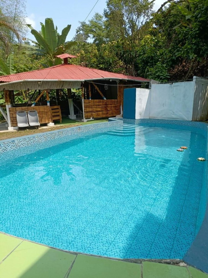 Casa De Campo La Ponderosa Santo Domingo - Ecuador
