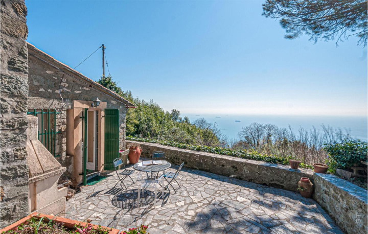 Awesome Home In La Spezia With Wifi - La Spezia