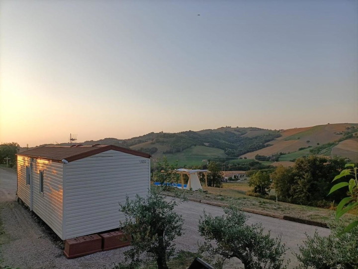 Mobile Home In The Sibillini Mountains - Marche