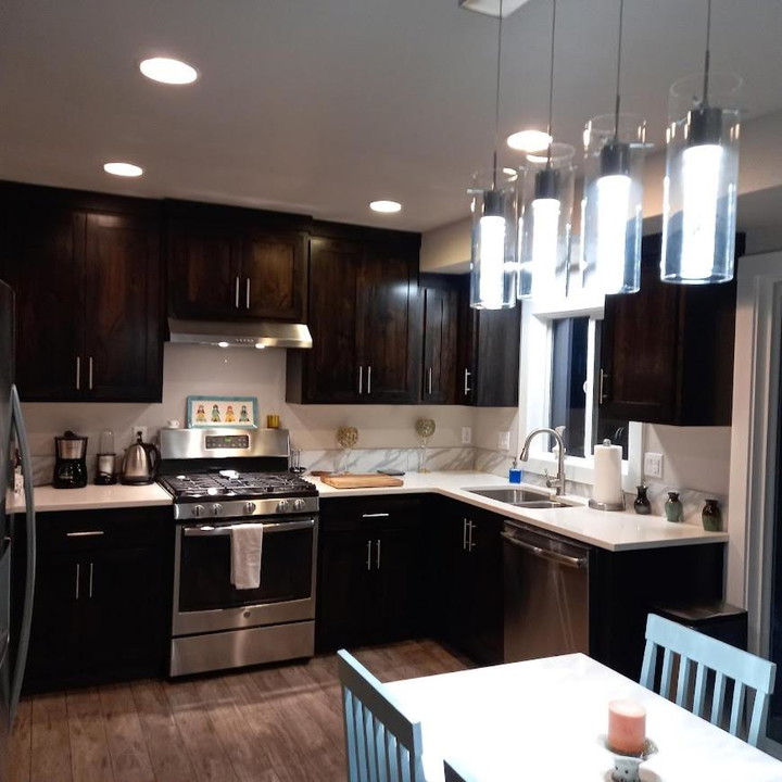 Cozy Private Home With Pool Table And Fenced Yard - Sherwood, OR